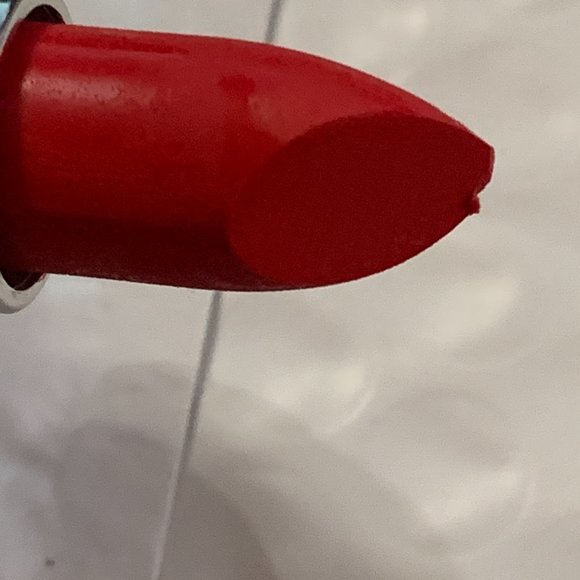 Neutrogena | Makeup | Neutrogena Lip Plush Lipcolor 20 Riot Red | Poshmark